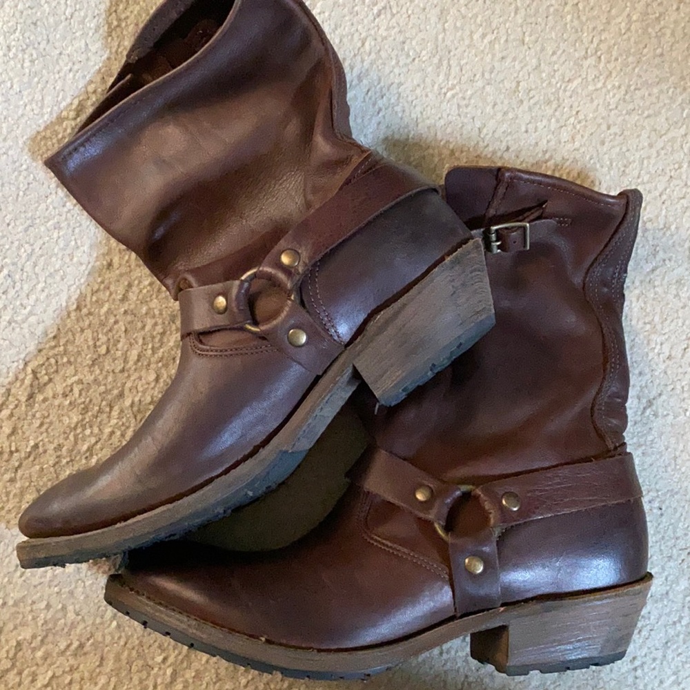 Gorgeous Boot Alert! Eliza Chocolate Harness 9 - Gem